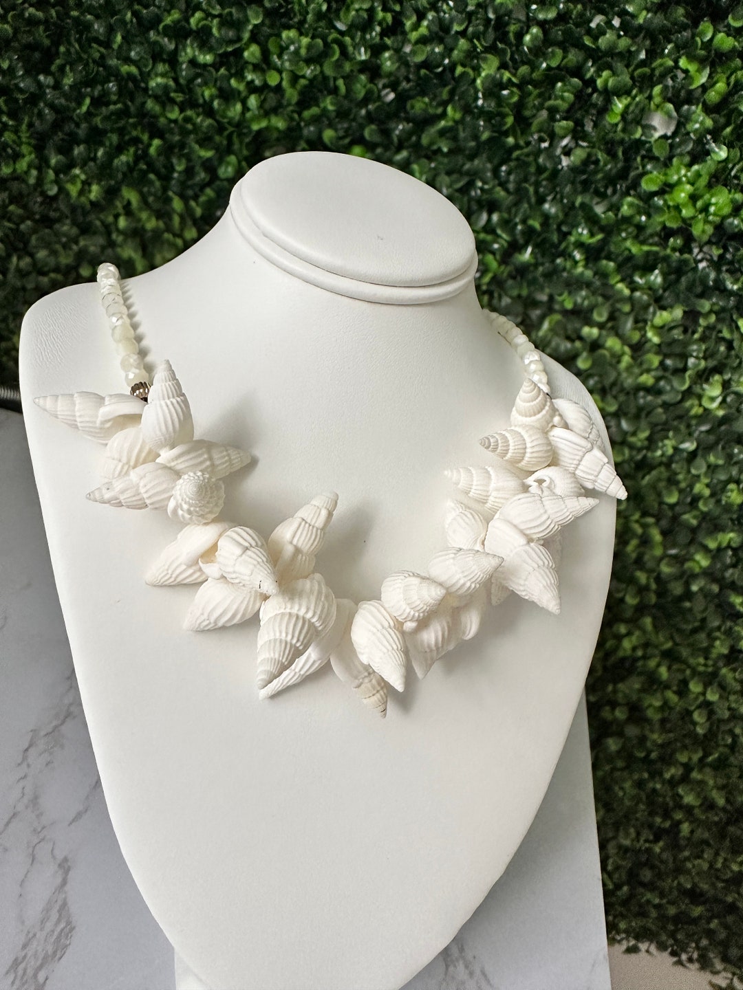 White Shell Choker Necklace•mother of Pearl Beaded Choker•boho Shell ...