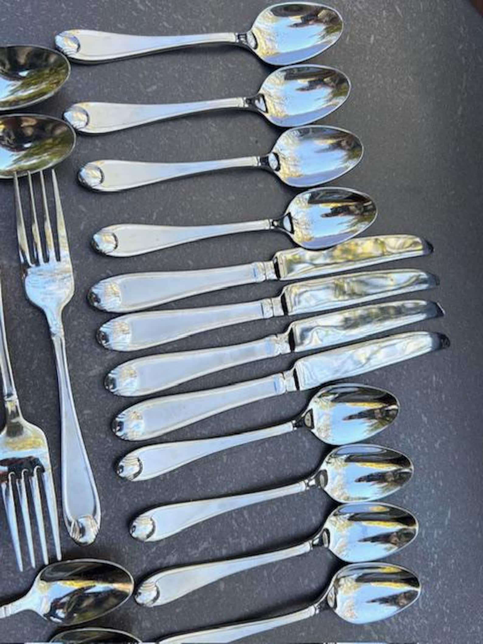 Oneida Satin Garnet Flatware, Set of 21 Pieces, Preowned, Made in 2003 ...