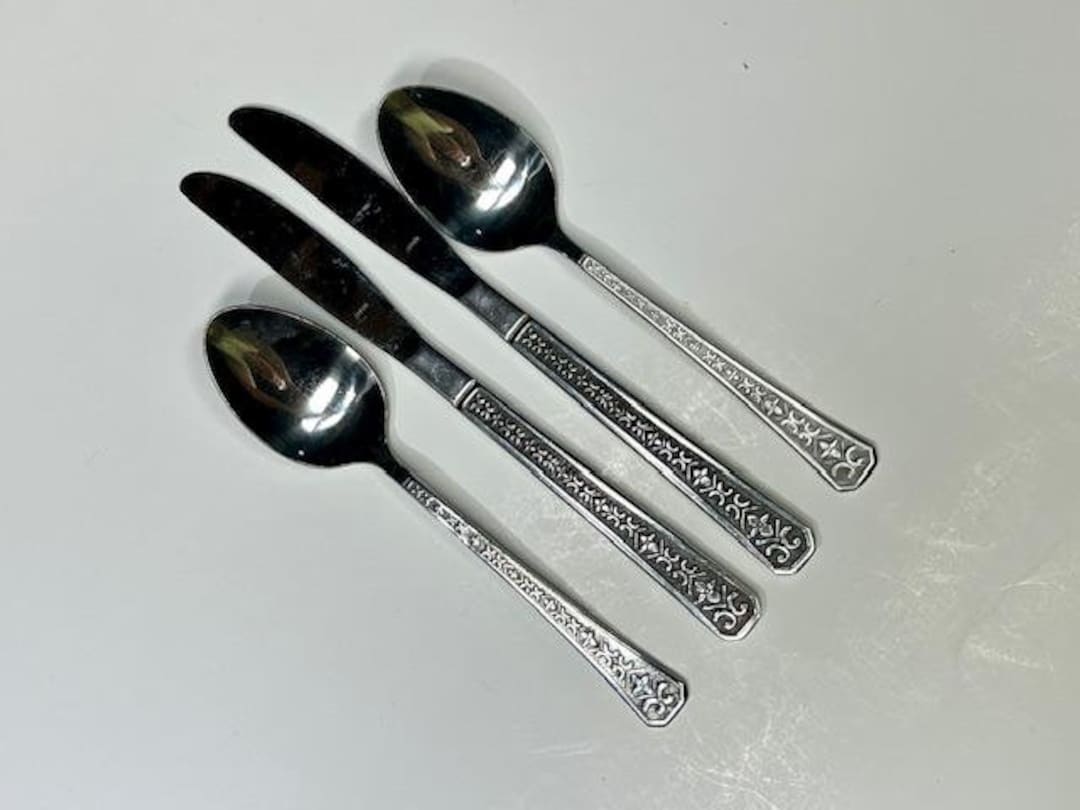 Interpur Florenz 4 Piece, 2 Knives, @ Tablespoons, MCM , 4 Petal Handle ...