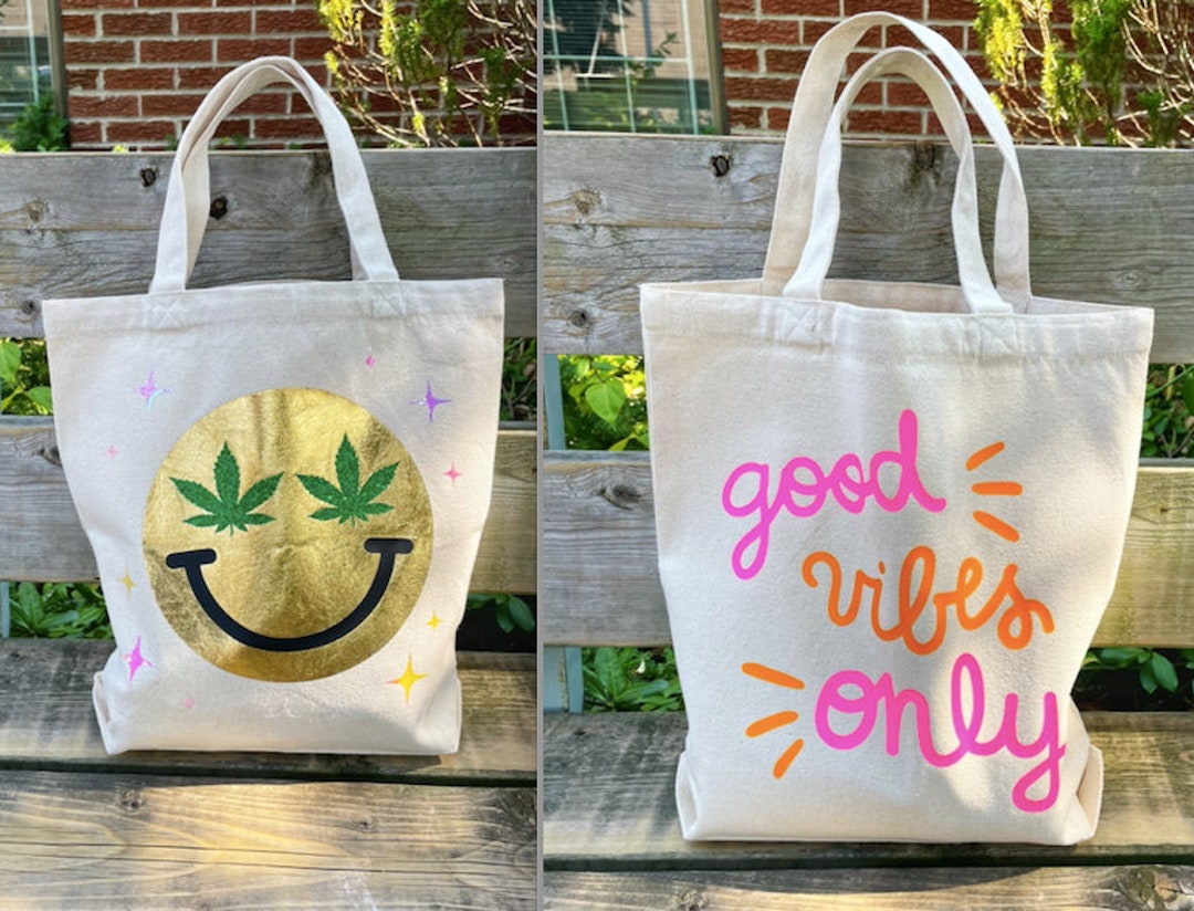 Personalized Glitter Sparkle Smiley Weed Marijuana Pot Leaf Good Vibes ...