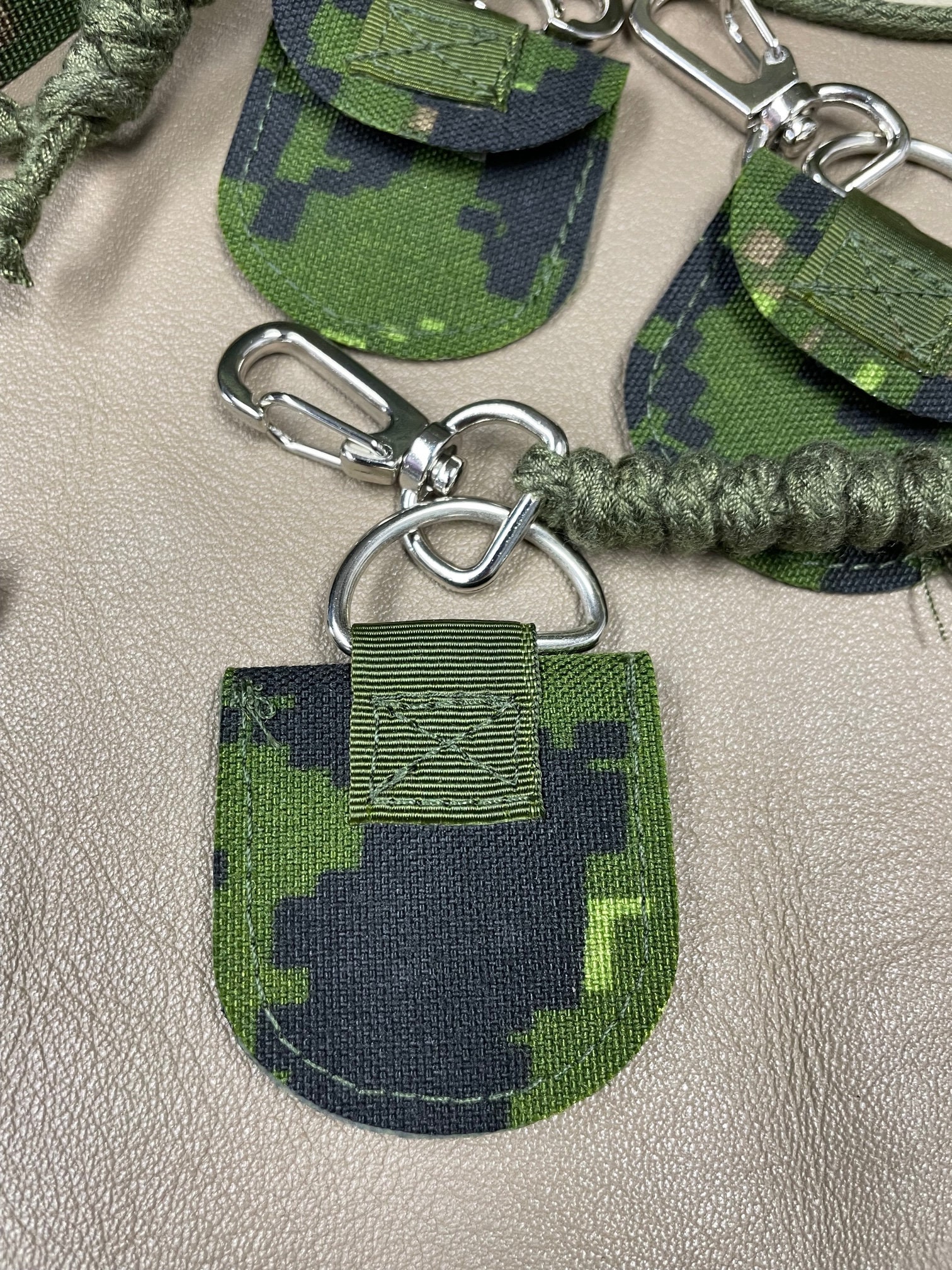 Camouflage Air Tag Holder Keychain Water Resistant Canadian Military ...