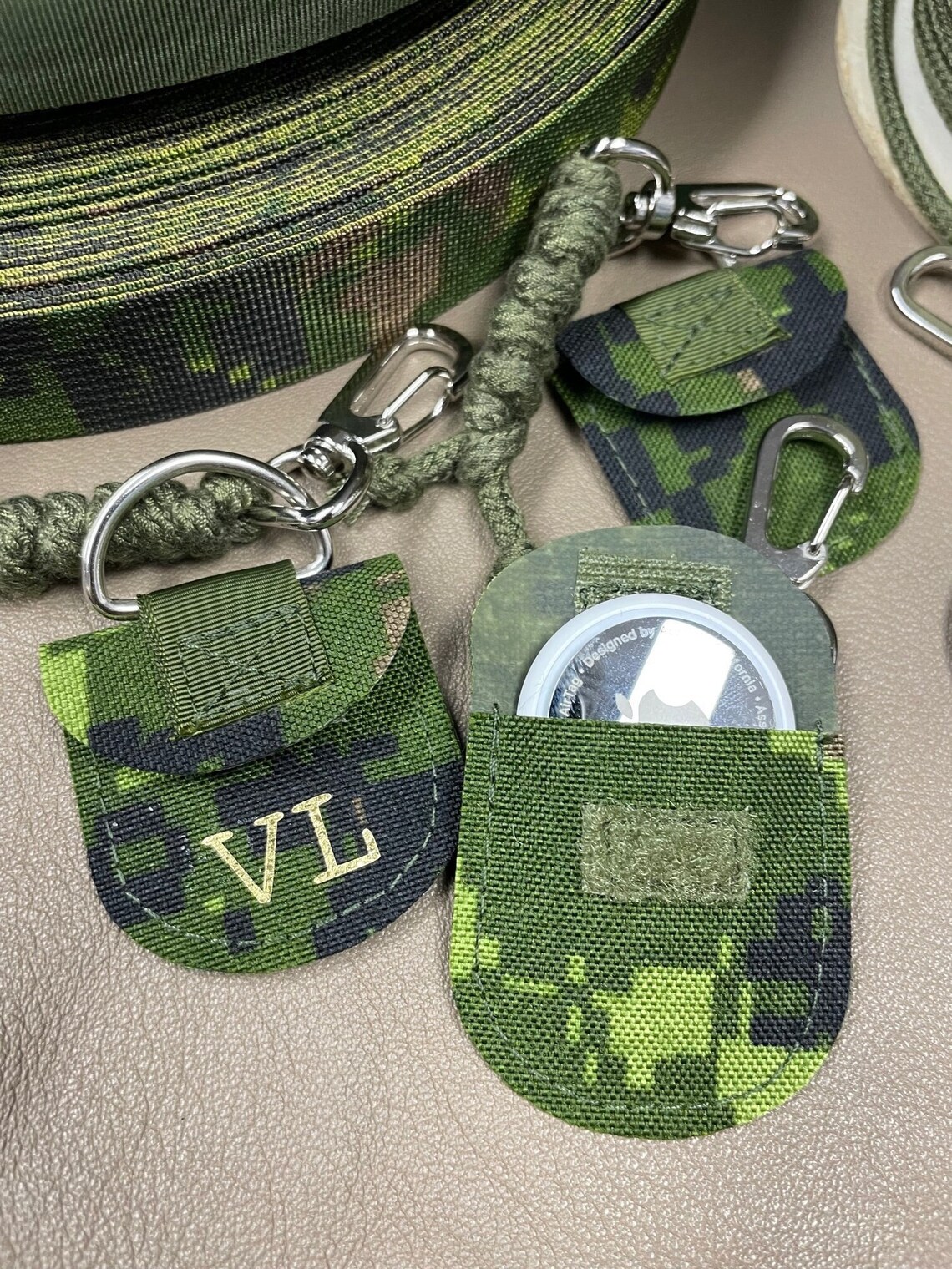 Camouflage Air Tag Holder Keychain Water Resistant Canadian Military ...