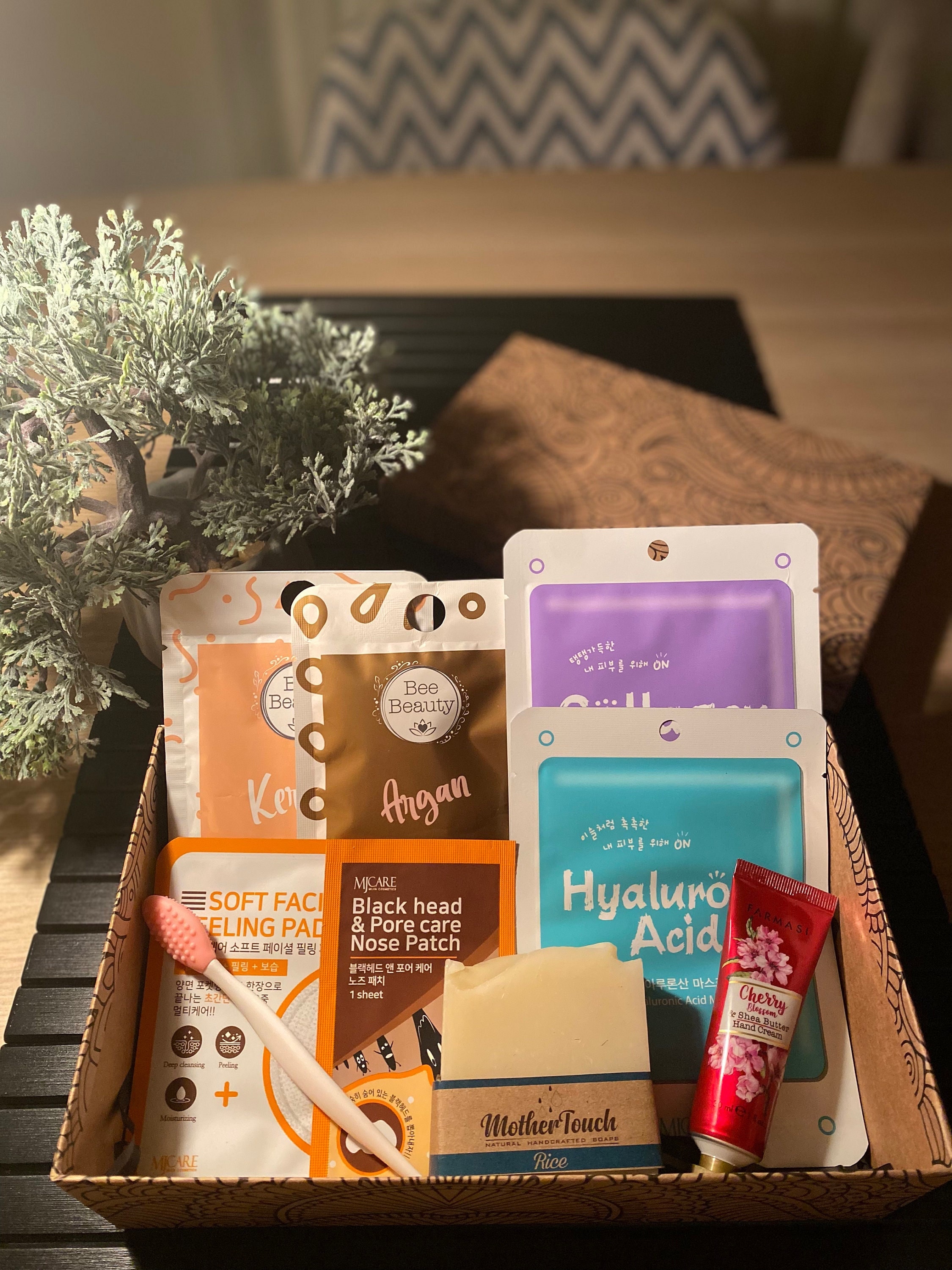 Luxurious Gift Box // Self Care Box // Care Package for Women // Gift ...