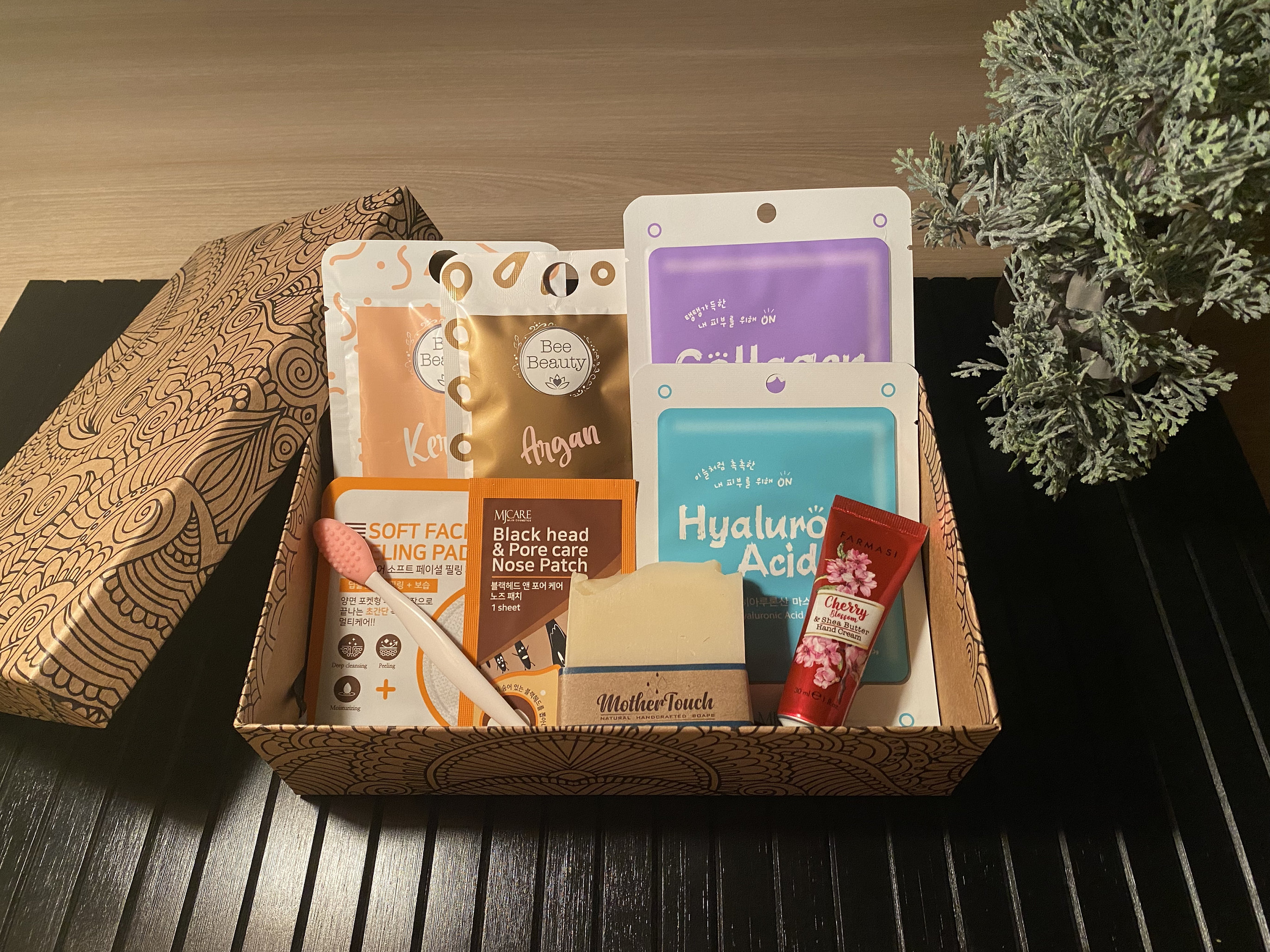 Luxurious Gift Box // Self Care Box // Care Package for Women // Gift ...