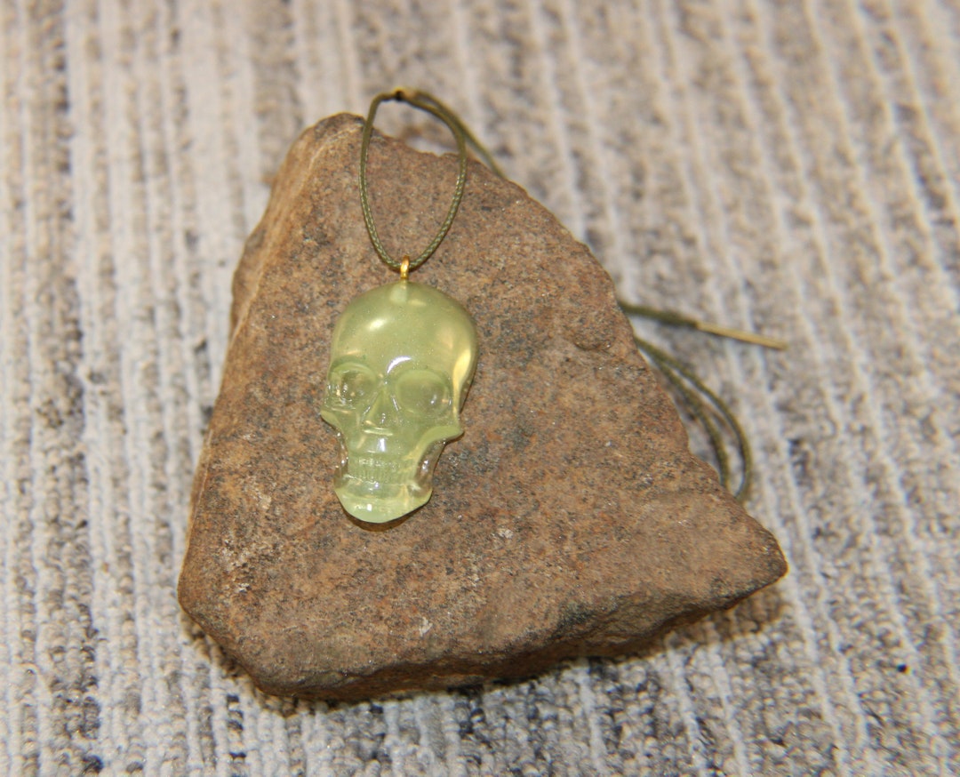 Custom Cast Emerald/jade Green Memento Mori Skull - Etsy
