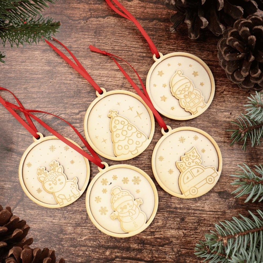 Christmas Tree Balls Made of Wood Christmas Balls Small Christmas Gifts ...