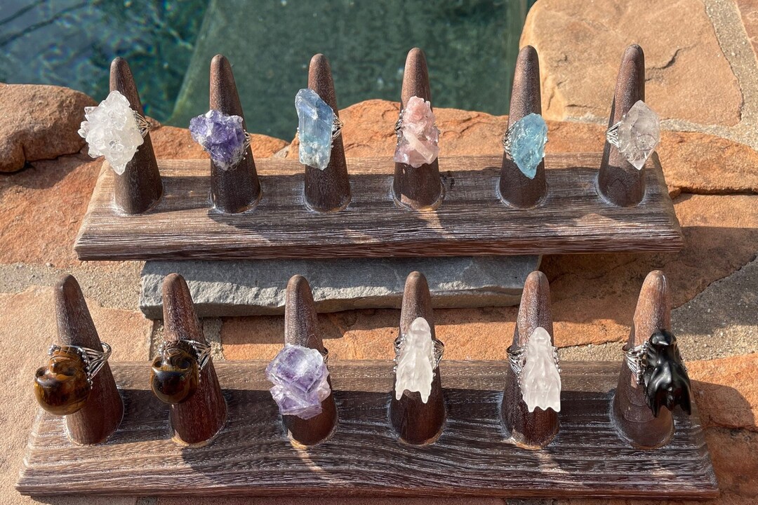 Specimen Rings, Faden Quartz, Fluorite, Aquamarine, Enhydro, Tigers Eye ...