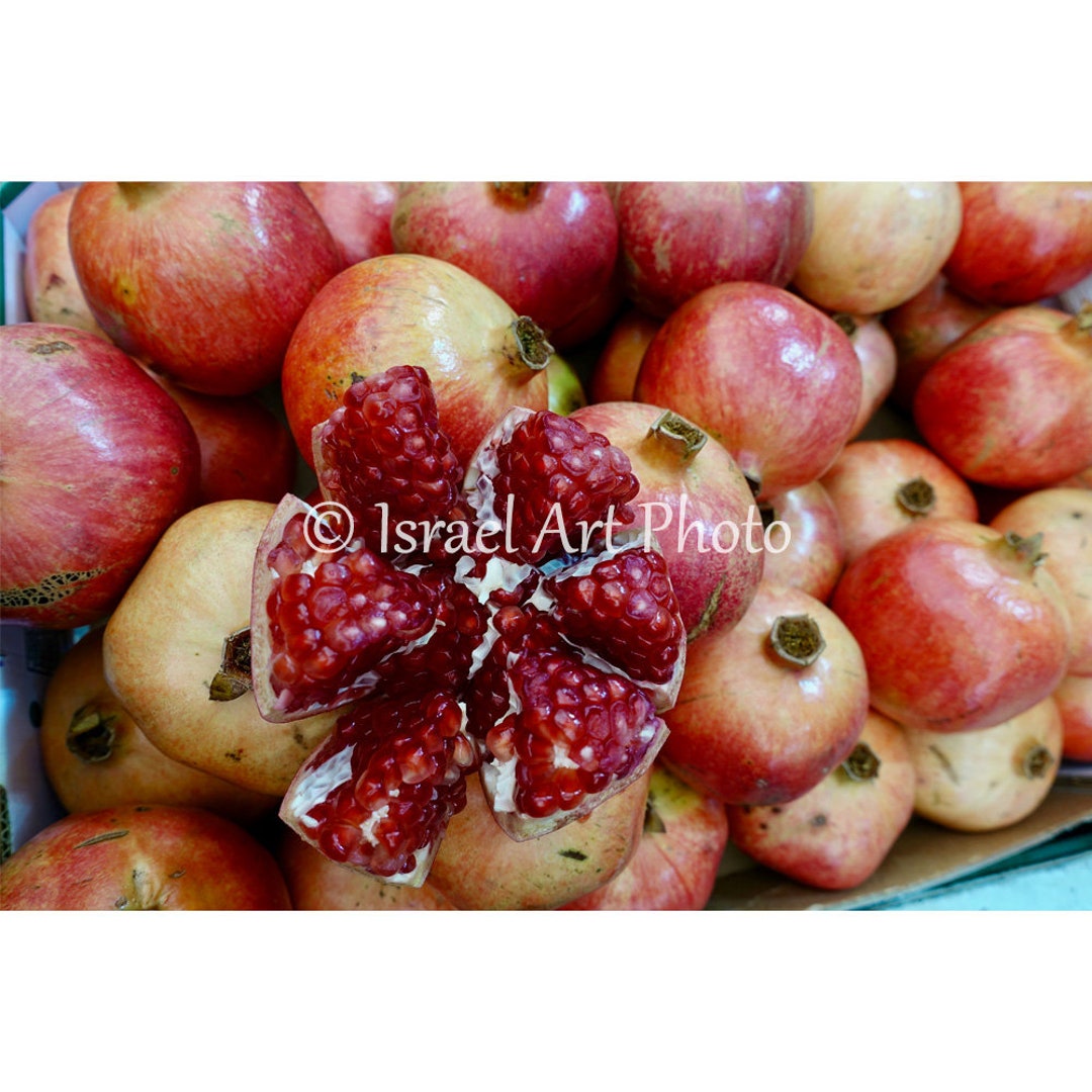 Pomegranates, Shuk Machaneh Yehuda, Jerusalem, Israel Photography ... Pomegranates, Shuk Machaneh Yehuda, Jerusalem, Israel Photography ...