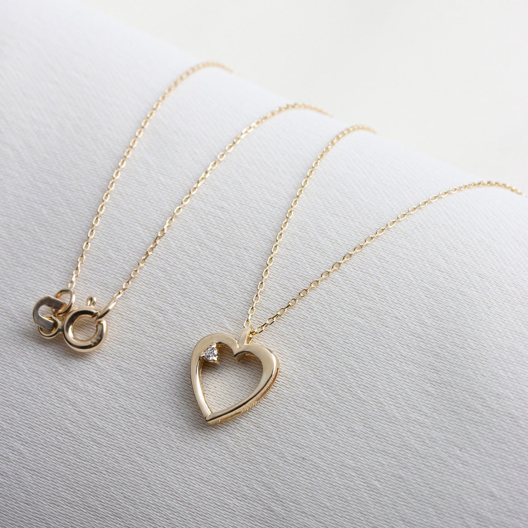 14K Solid Gold Round Diamond Heart Necklace: Minimalist Open Heart ...