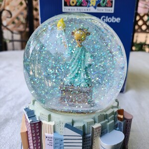 2001 Toys R Us NY Times Square Snow Globe - Etsy