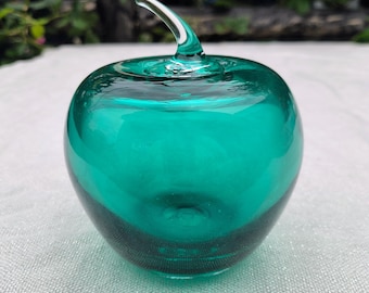 Vintage Blenko Hand Blown Green Glass Apple Paperweight - Etsy