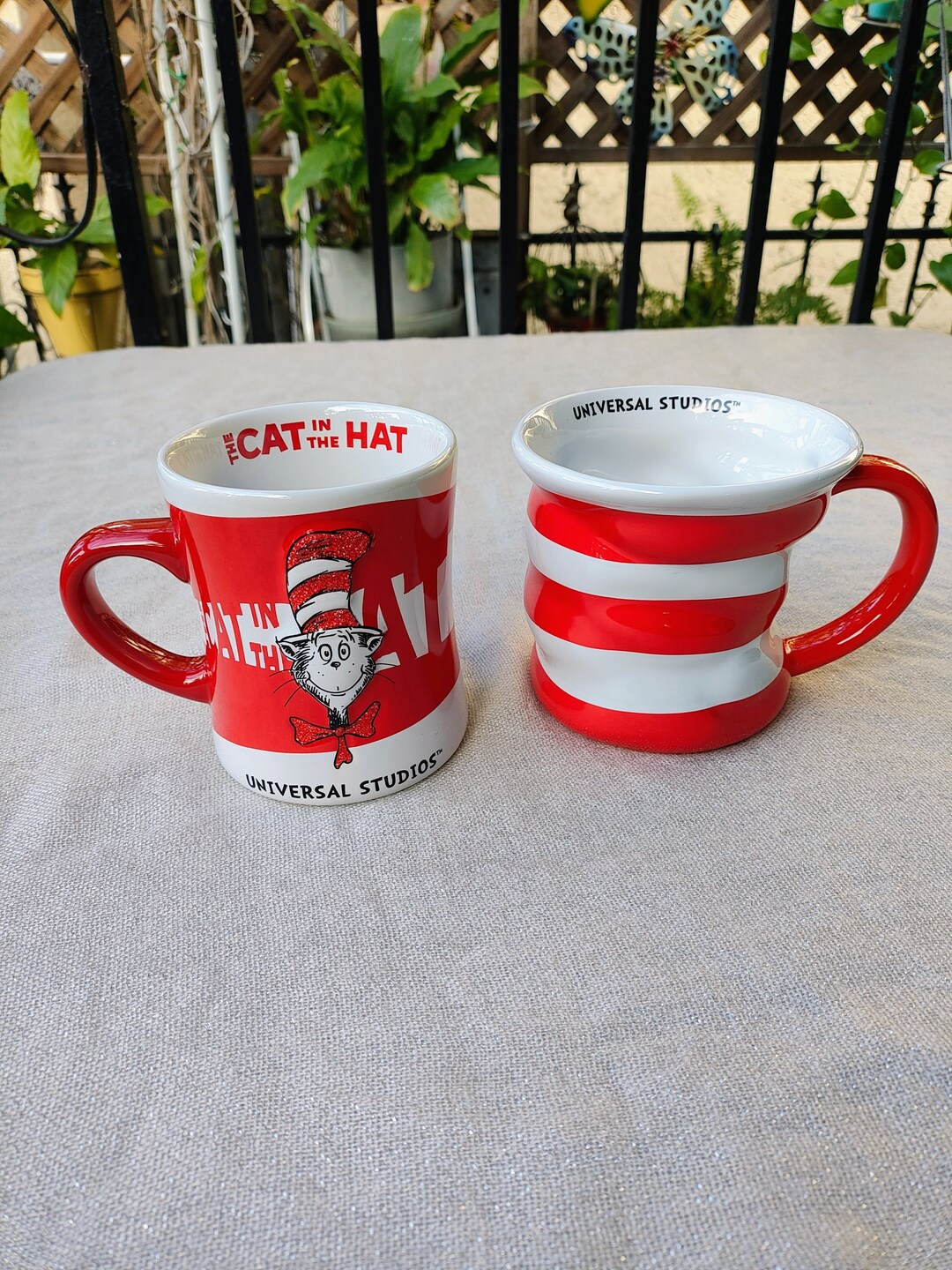 Set of 2 Universal Studios Dr. Seuss Cat in the Hat Coffee Mugs - Etsy