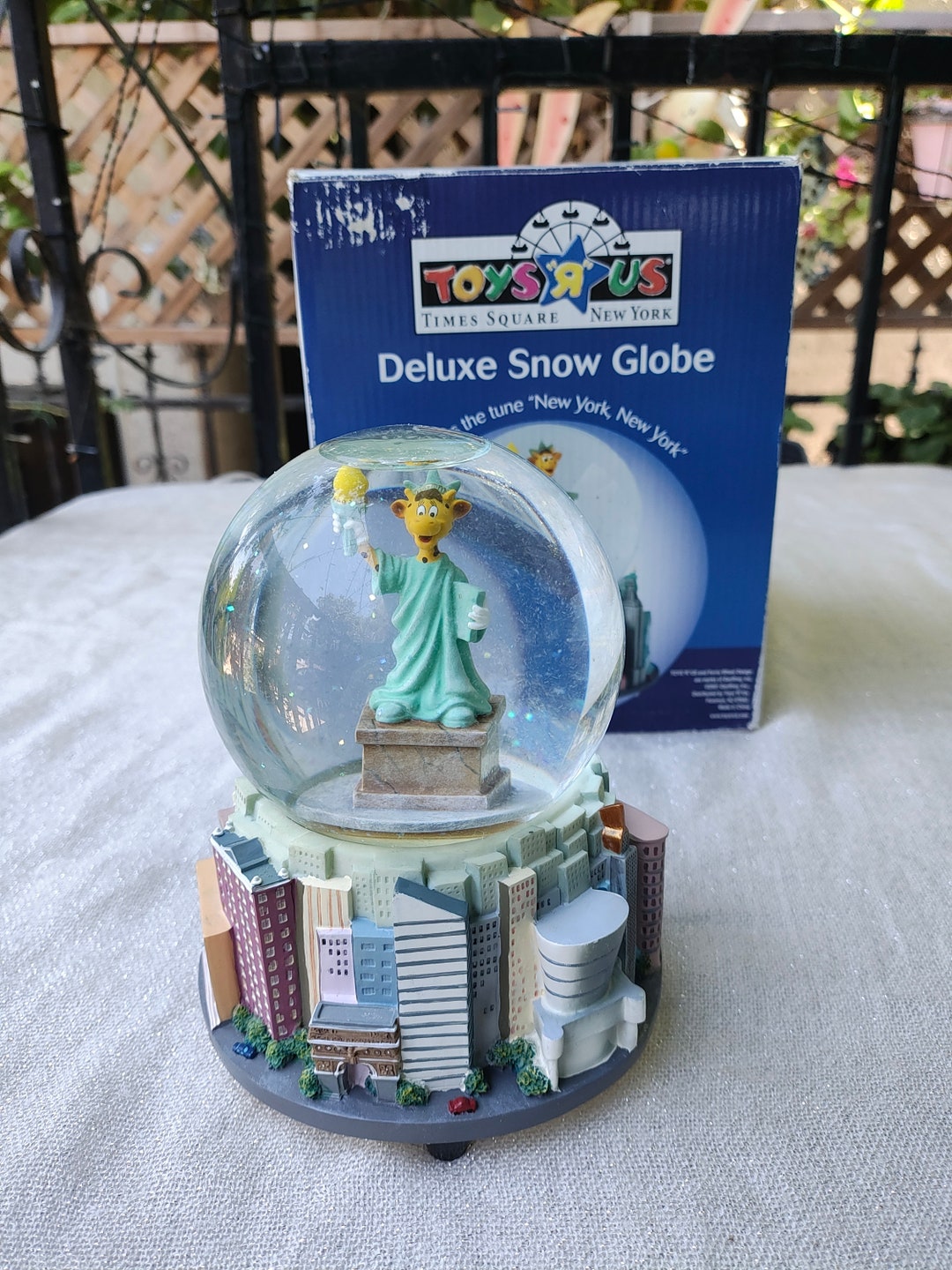 2001 Toys R Us NY Times Square Snow Globe - Etsy