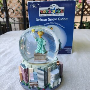2001 Toys R Us NY Times Square Snow Globe - Etsy