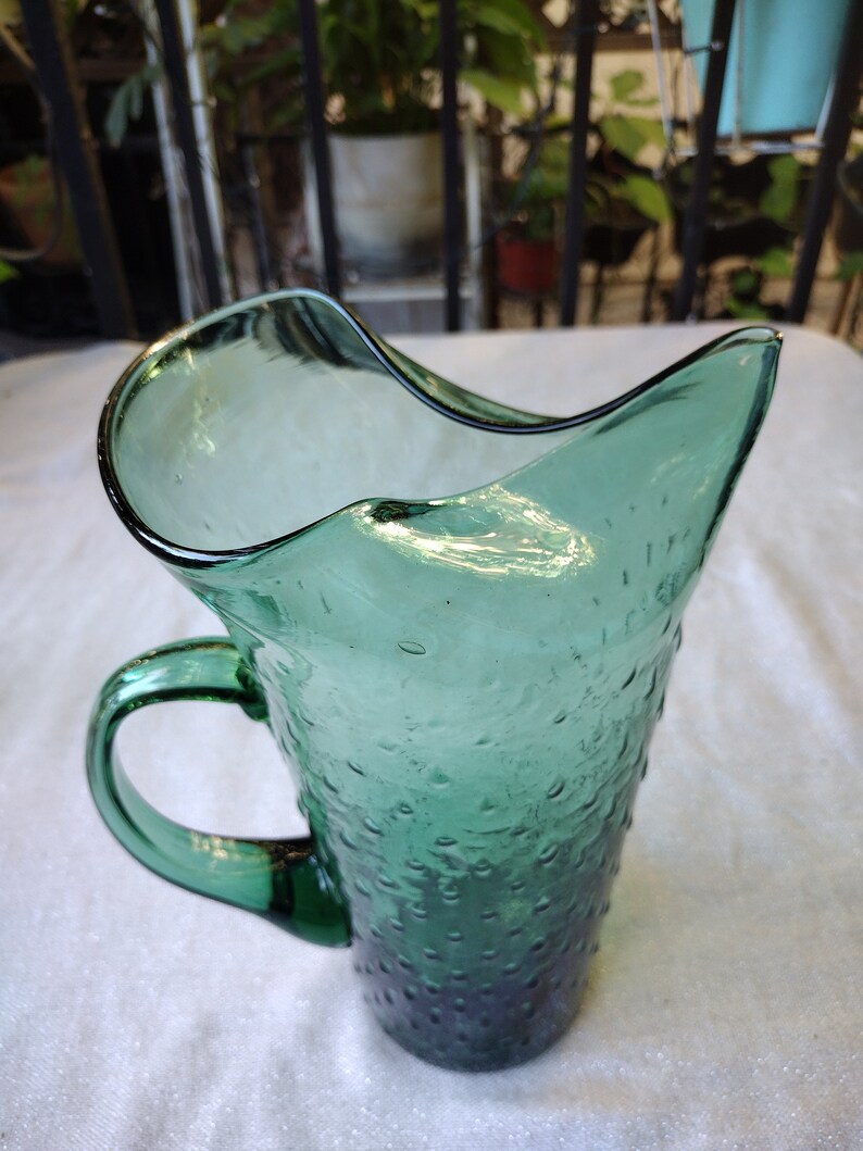 Vintage MCM Green Teardrop Texture Pinched Spout Glass Pitcher - Etsy