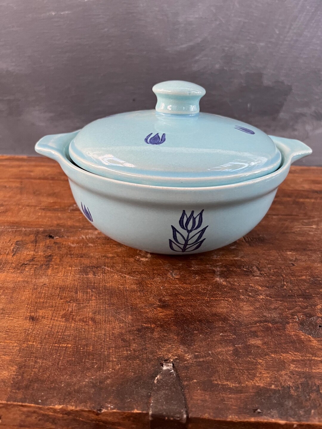 Cameron Clay Pottery Cronin Dutch Blue Tulip Pottery Covered Dish ...