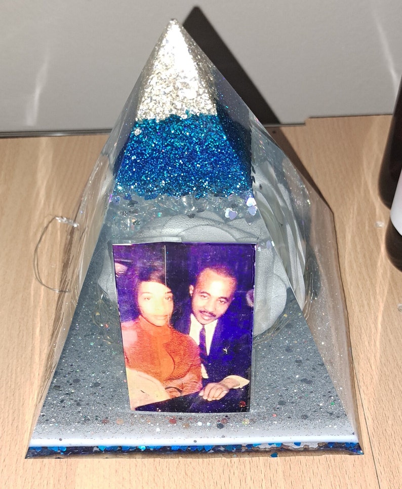 Memorial Gift, Pet Memorial Pyramid, Large Resin Memorial, Keepsake ...