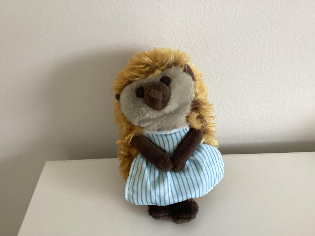 Ty Beanie Baby Peter Rabbit ‘mrs Tiggy Winkle ’ the Hedgehog Wearing a ...