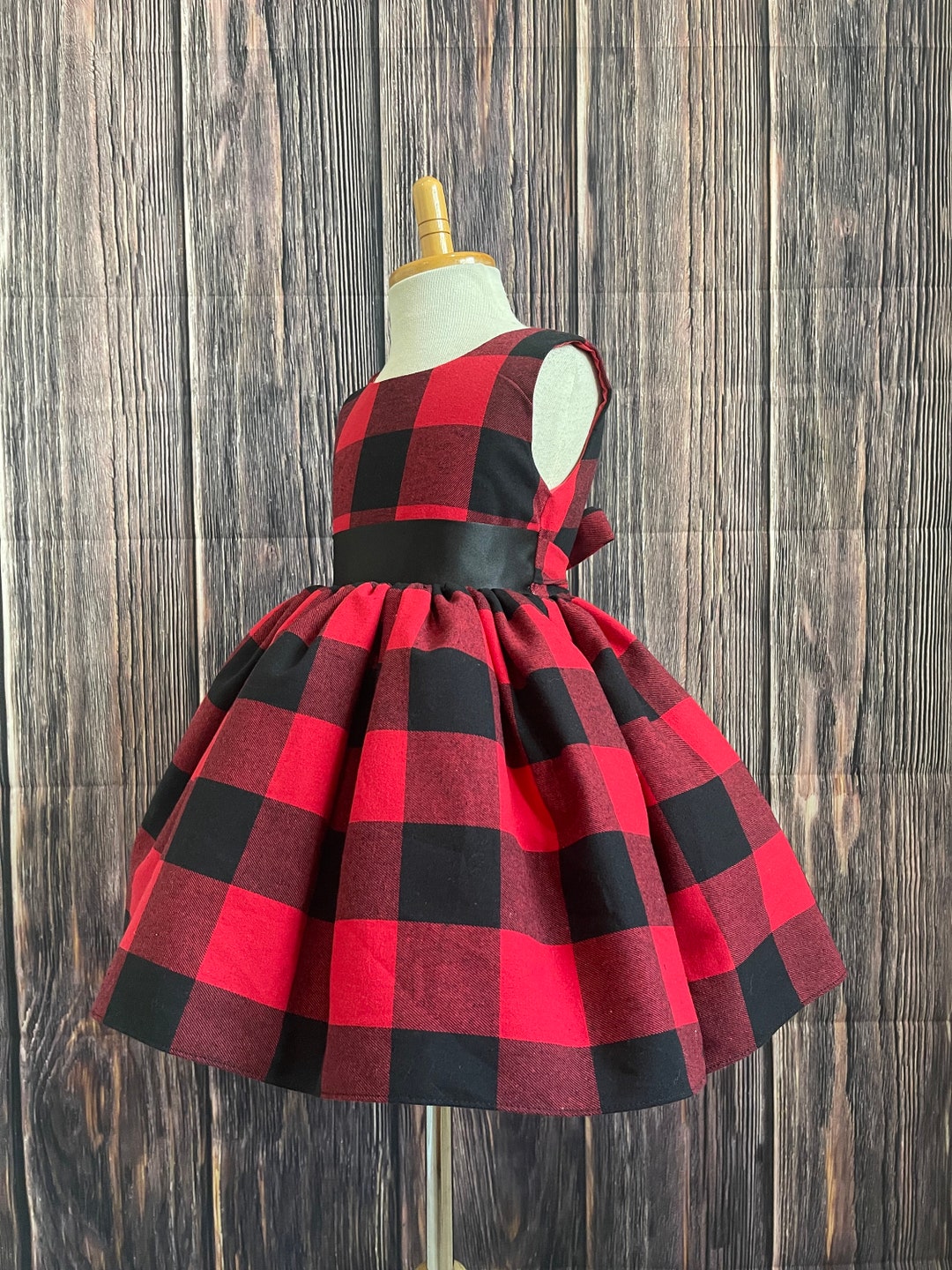 Christmas Holiday Buffalo Plaid Black and Red Checkered Knee Length ...