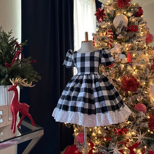 Black & White Checkered Holiday Cosplay Winter Christmas Red Cloak ...