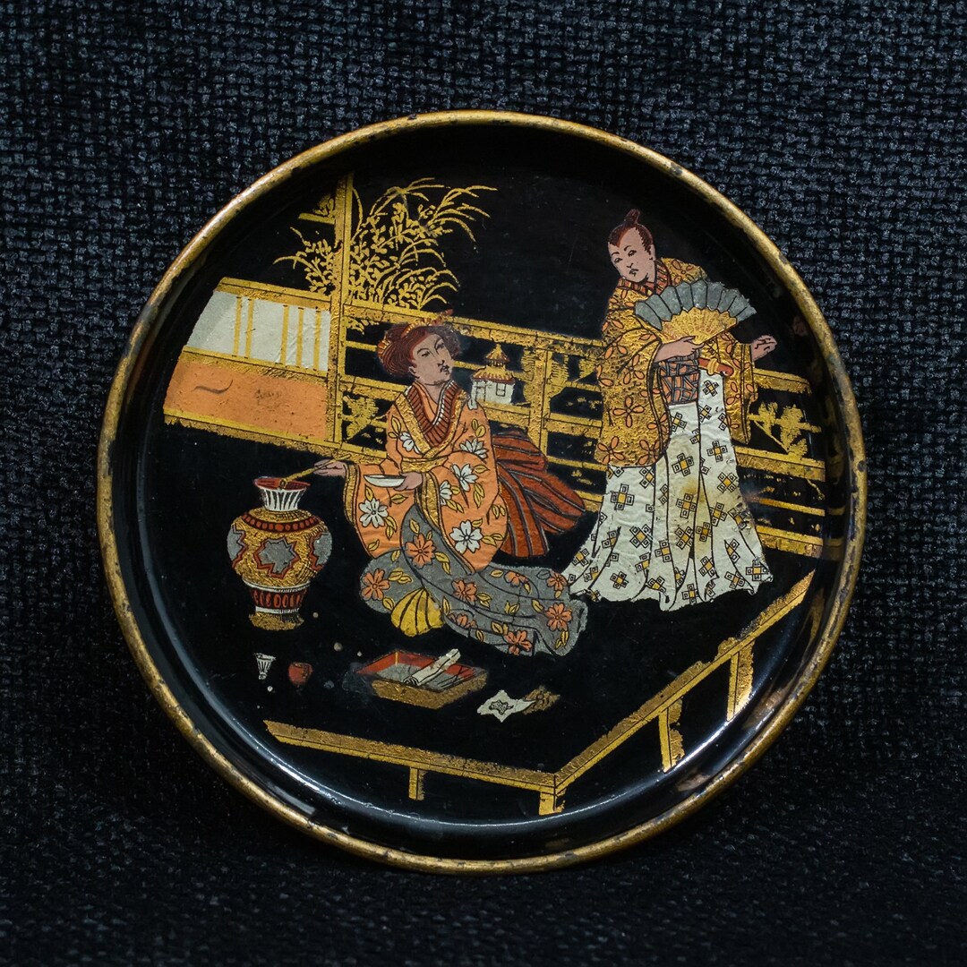 Small Round Tray • Antique Japanese Black-gold Papier-mâché Tray With ...