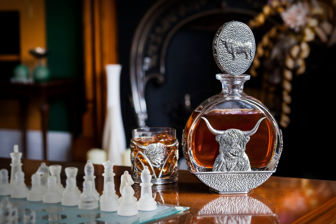 Scottish Highland Cow Decanter - Rustic Coo Whisky Carafe, Unique Celtic Cattle Barware ...