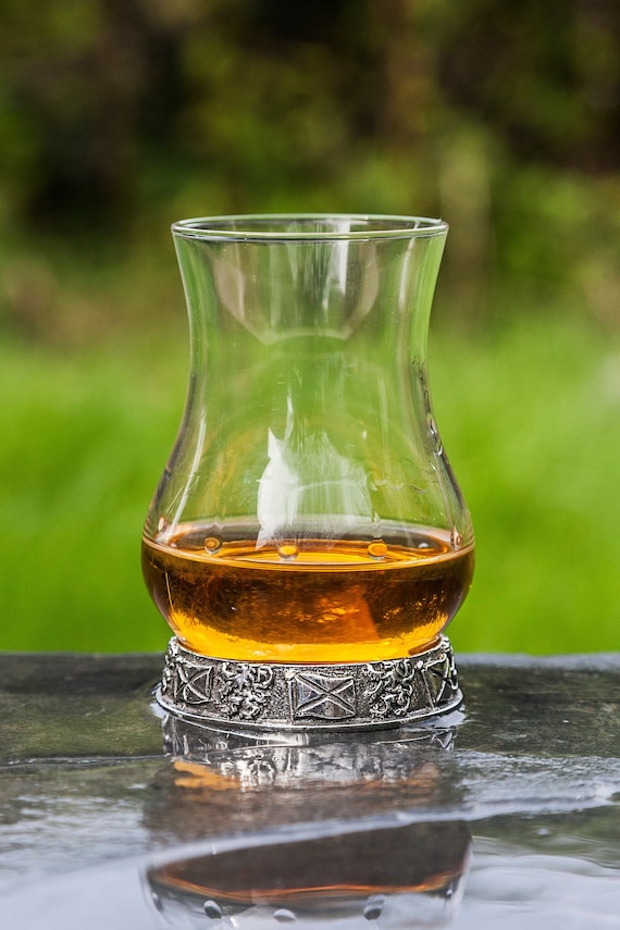 Whisky glassware store