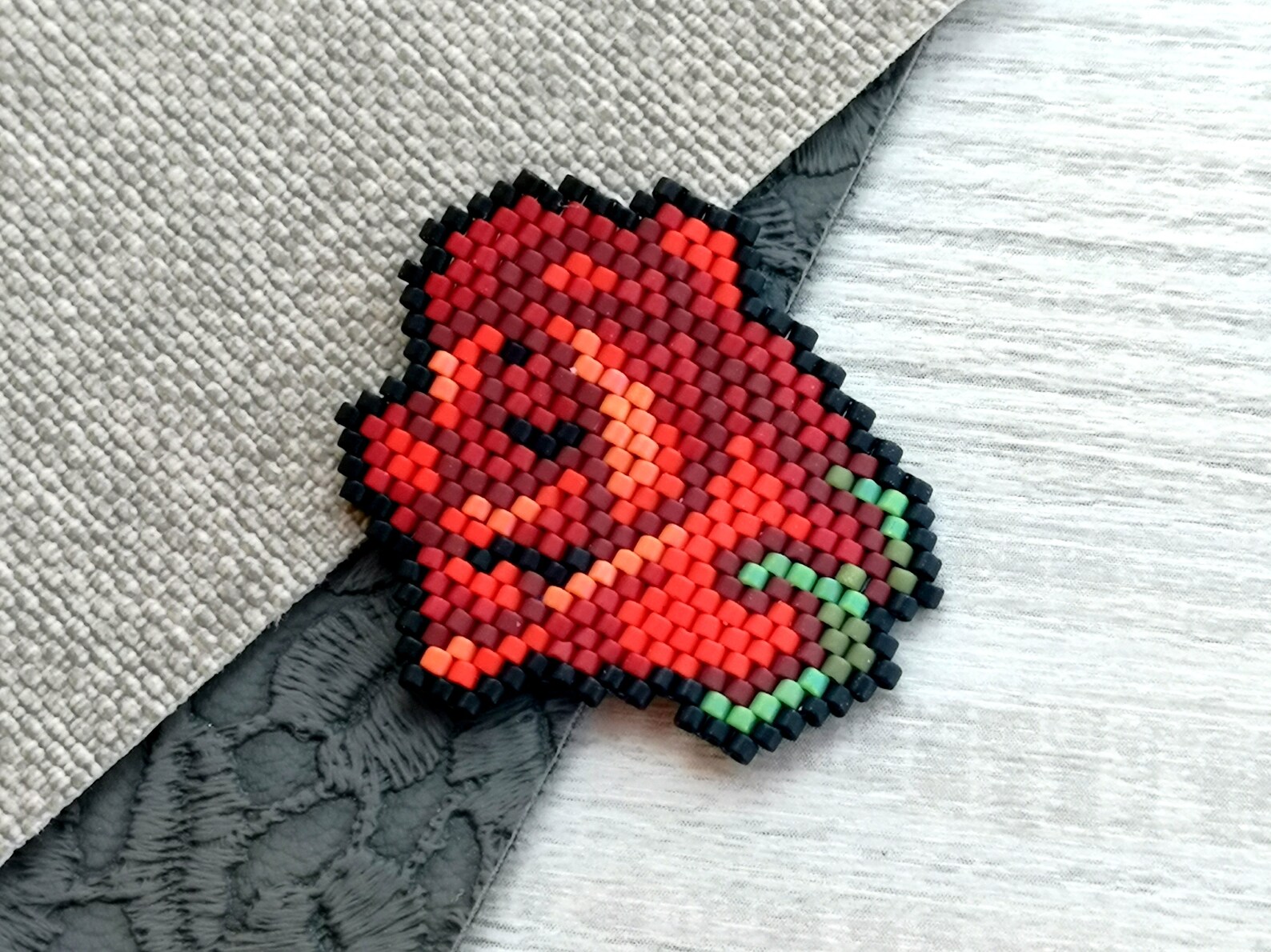 Red Rose Brick Stitch Pattern, Beading Rose Earrings or Pendant Pattern ...