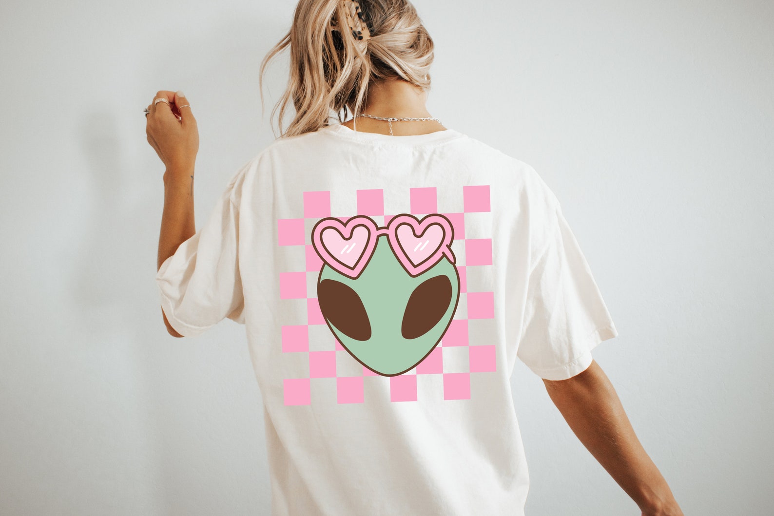 Coquette Preppy Alien Svg, Pink Alien Svg Cricut, Retro Alien ...