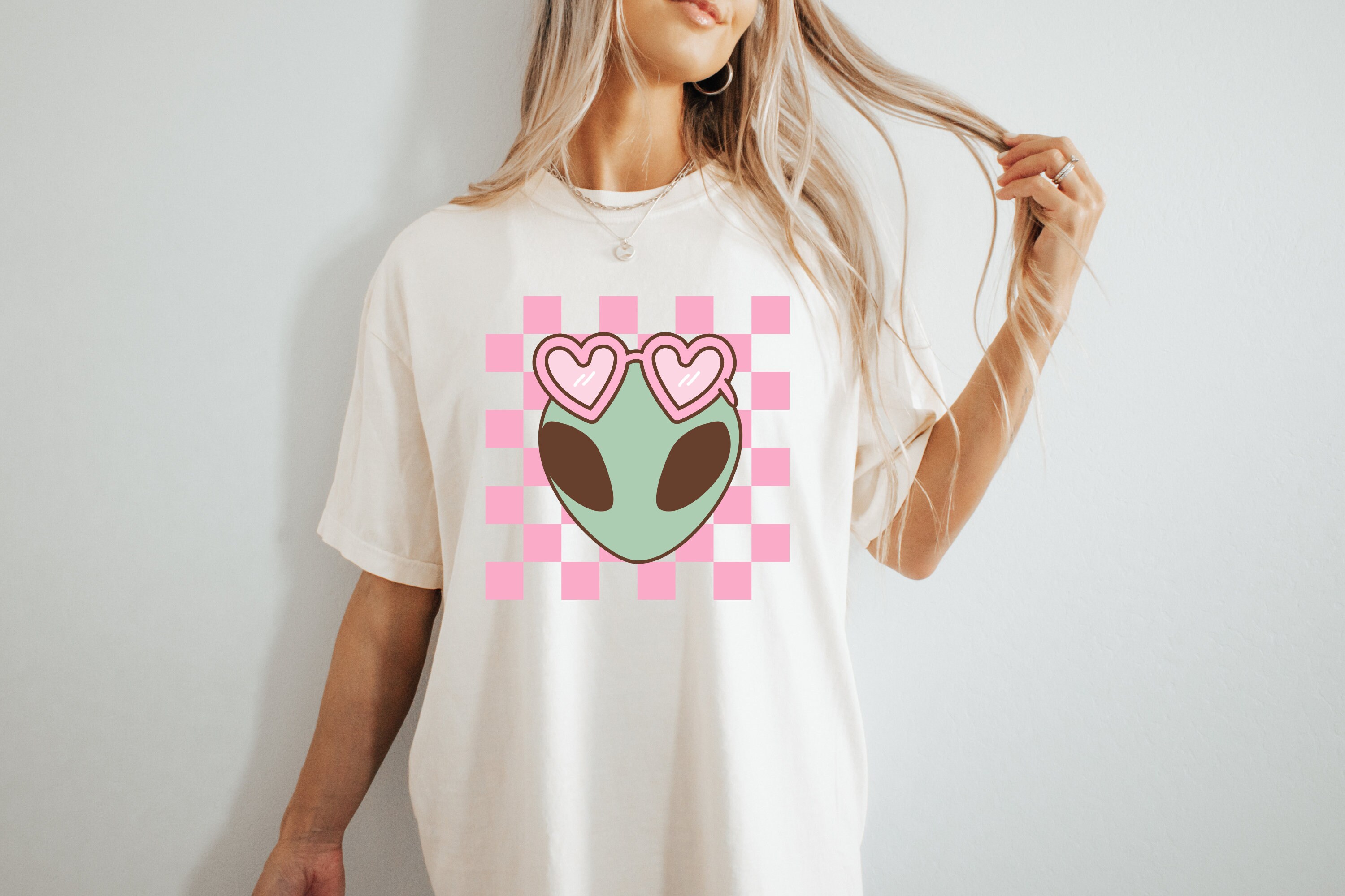 Coquette Preppy Alien Svg, Pink Alien Svg Cricut, Retro Alien ...