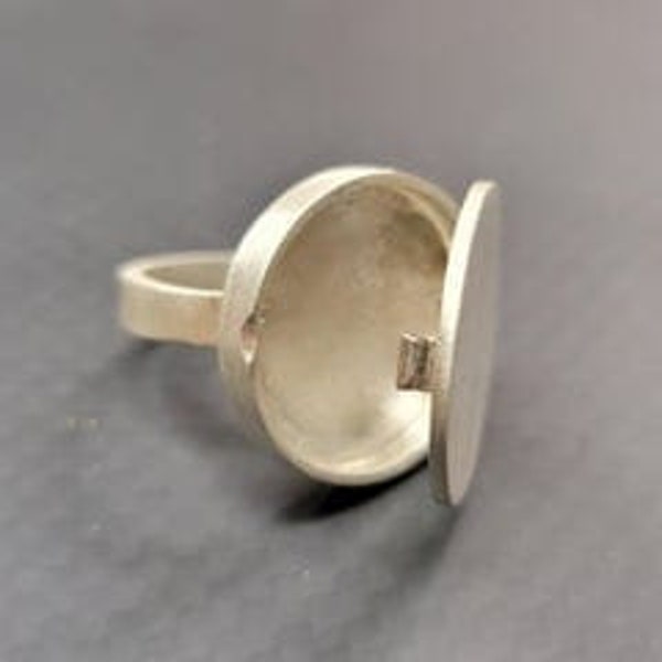 Secret Compartment Ring - Etsy