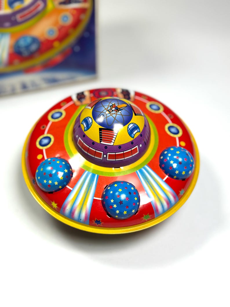 Space Flying Saucer.vintage Wind up Tin Toy Retro Collectible Ship ...