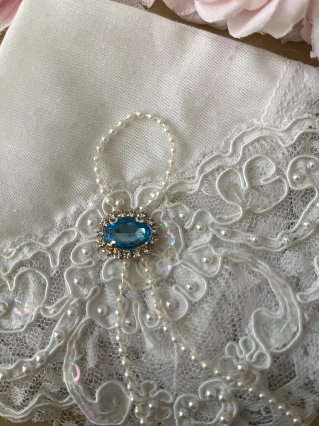 Exquisite White Lace Bridal Hanky for the Bride-to-be With the ...