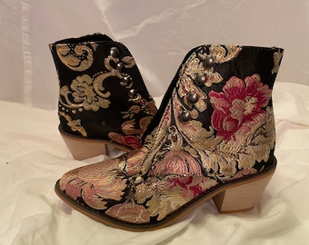 Embroidered Boots - Etsy
