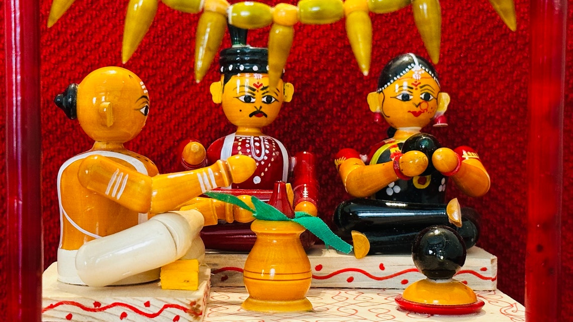 Traditional Hindu Marriage | Etikoppaka Doll | Home Decor | Navaratri ...