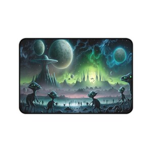 Green Alien Worlds Mouse Pad XL Desk Mat for Scary Fantasy Gaming ...