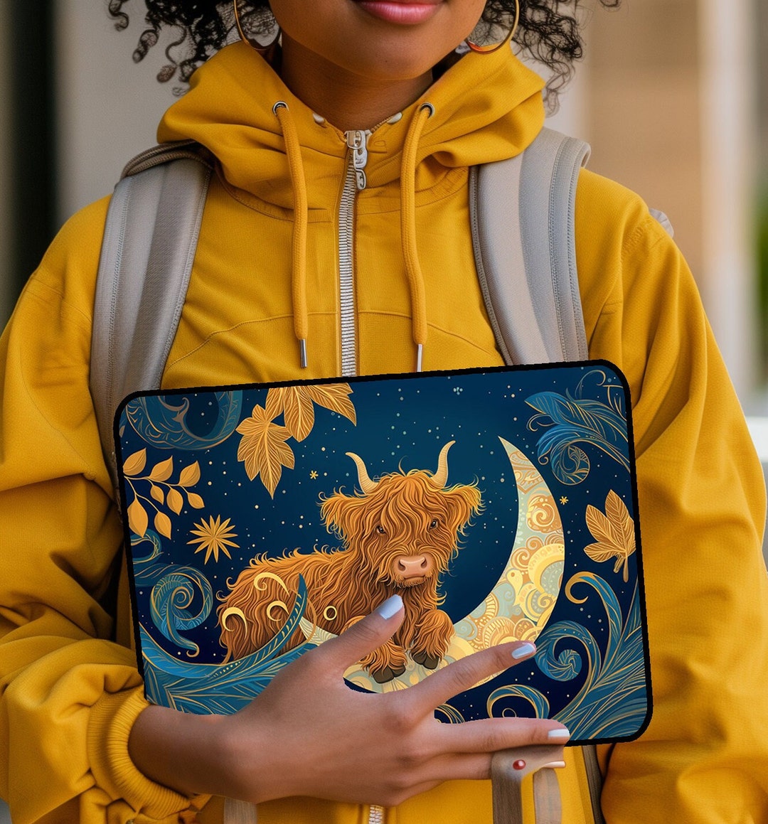 Cute Baby Highland Cow Hugging the Moon Laptop Sleeve, Cow Tablet Case ...