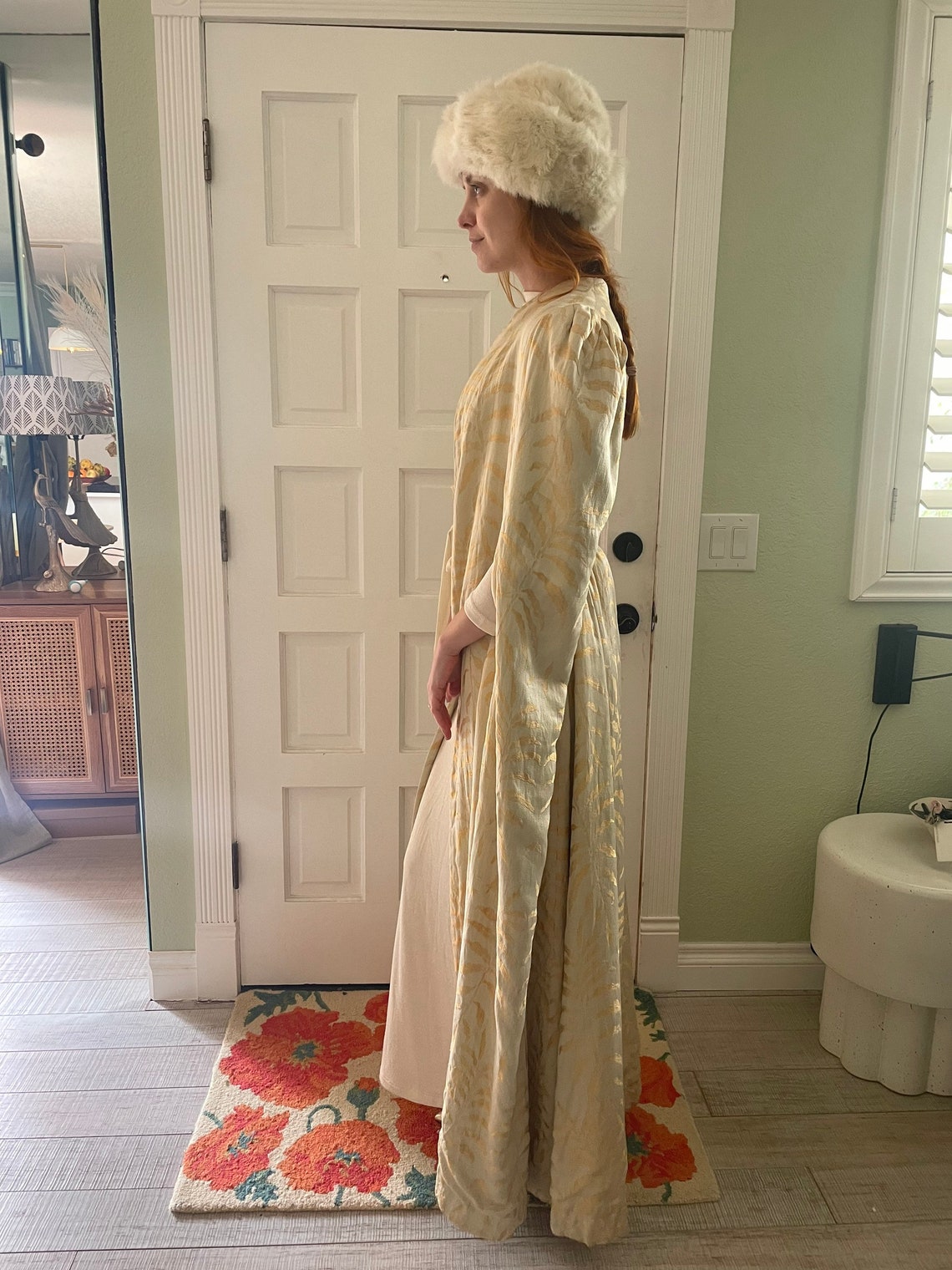 Vintage 1940s Full Length Brocade Cape Cream With Metallic Gold Palm ...