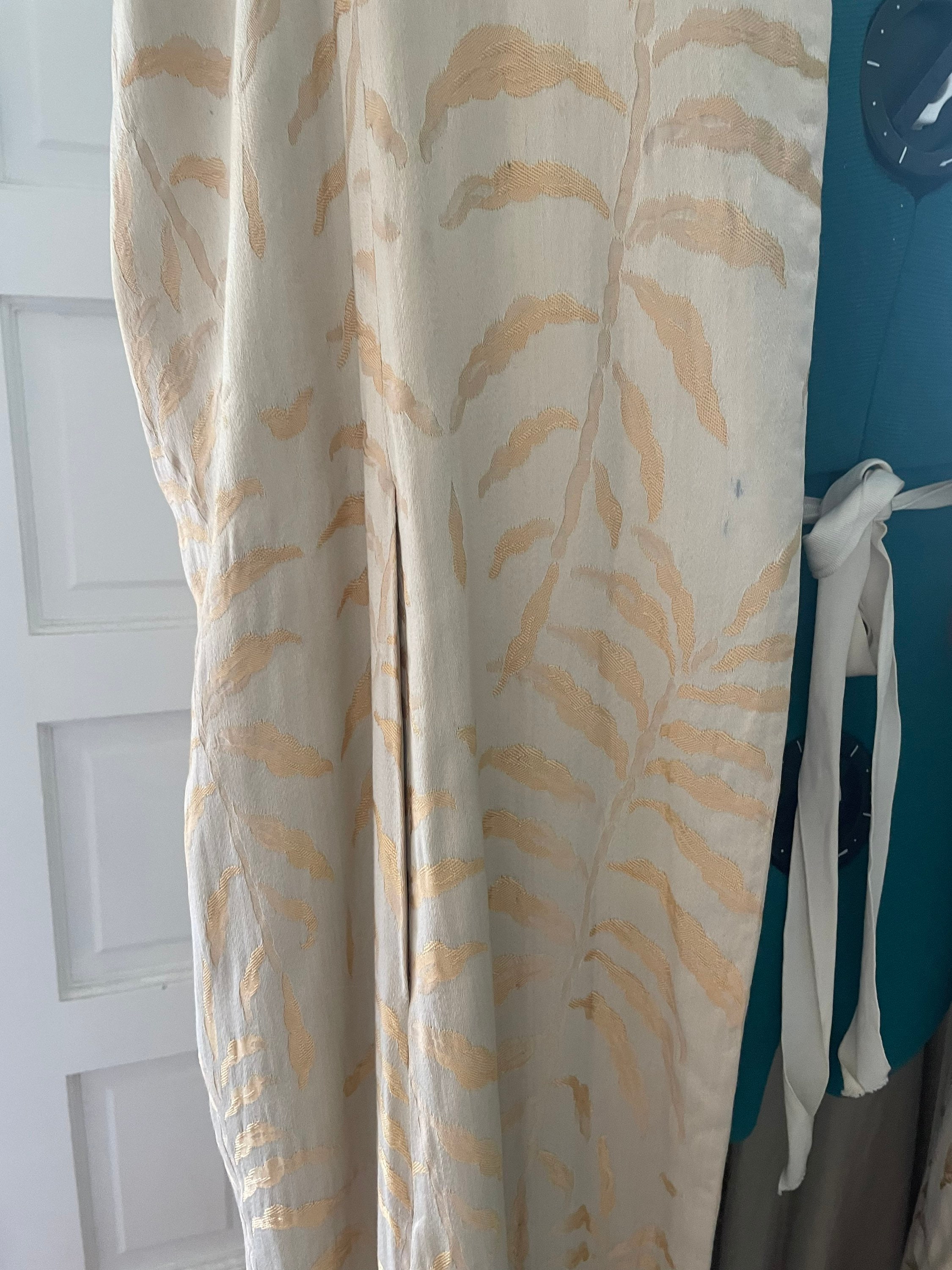 Vintage 1940s Full Length Brocade Cape * Cream With Metallic Gold Palm ...