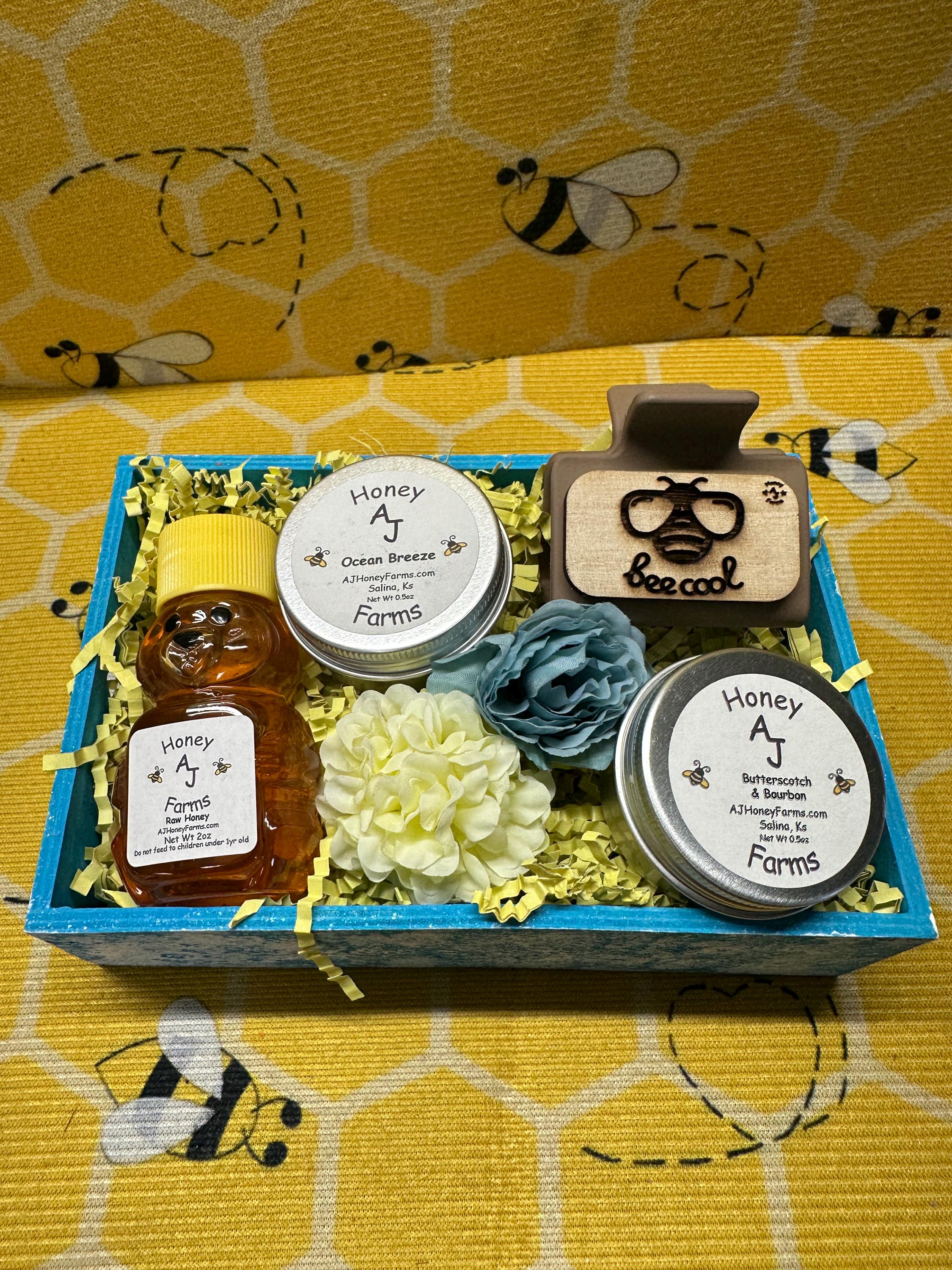 Gift Box | 2oz Honey, 2 Scented Beeswax Candles & Honey Bee Hair Clip ...