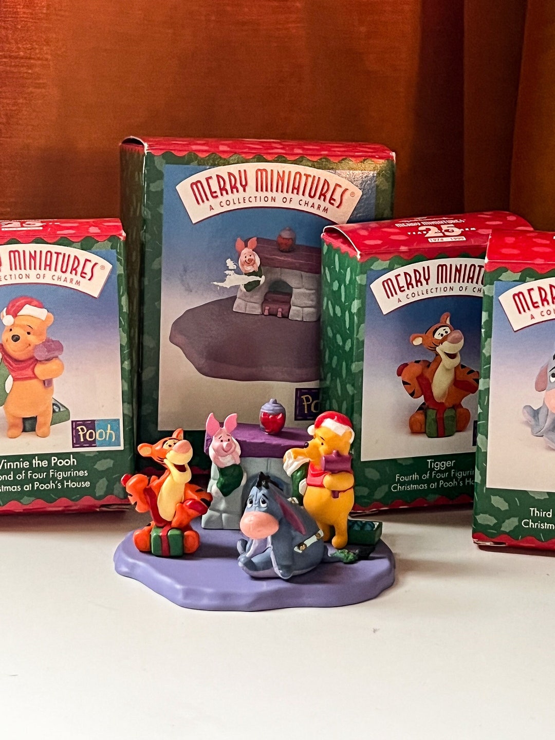 Vintage 1999 Hallmark Merry Miniatures Winnie the Pooh Christmas ...
