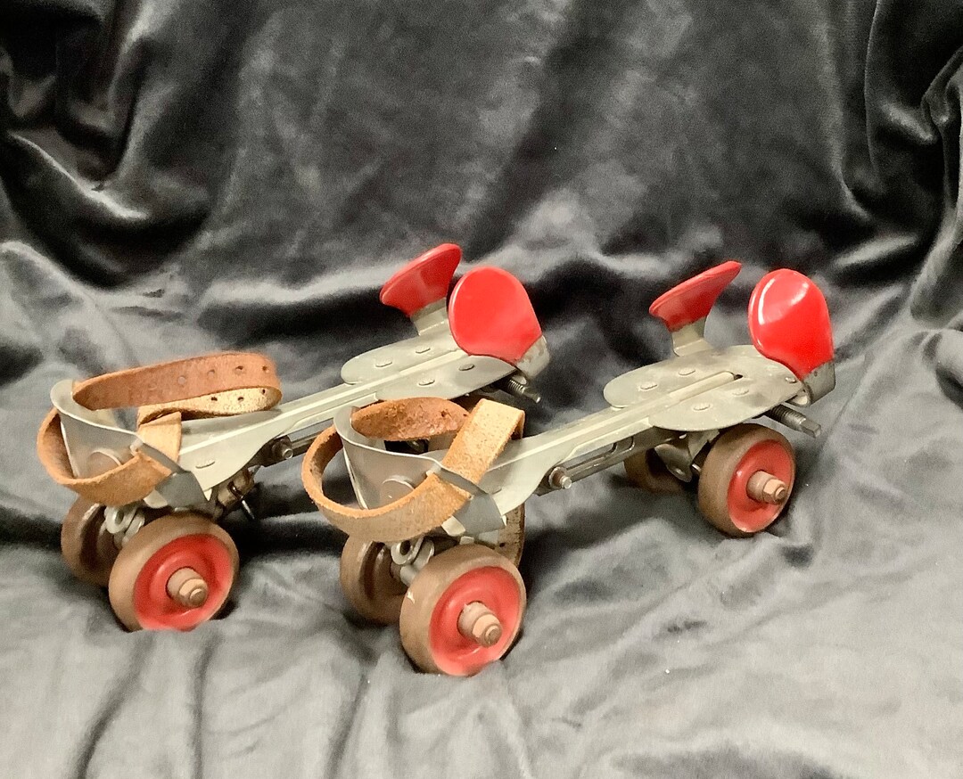 Vintage 85 Flyer Union Roller-skates for Kids W/straps & Key - Etsy
