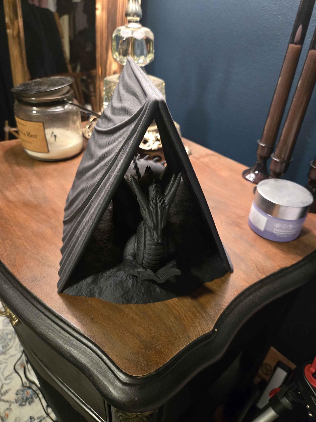 Dragon Book Nook Display, Perfect Gift or Decoration for Booktok Your ...