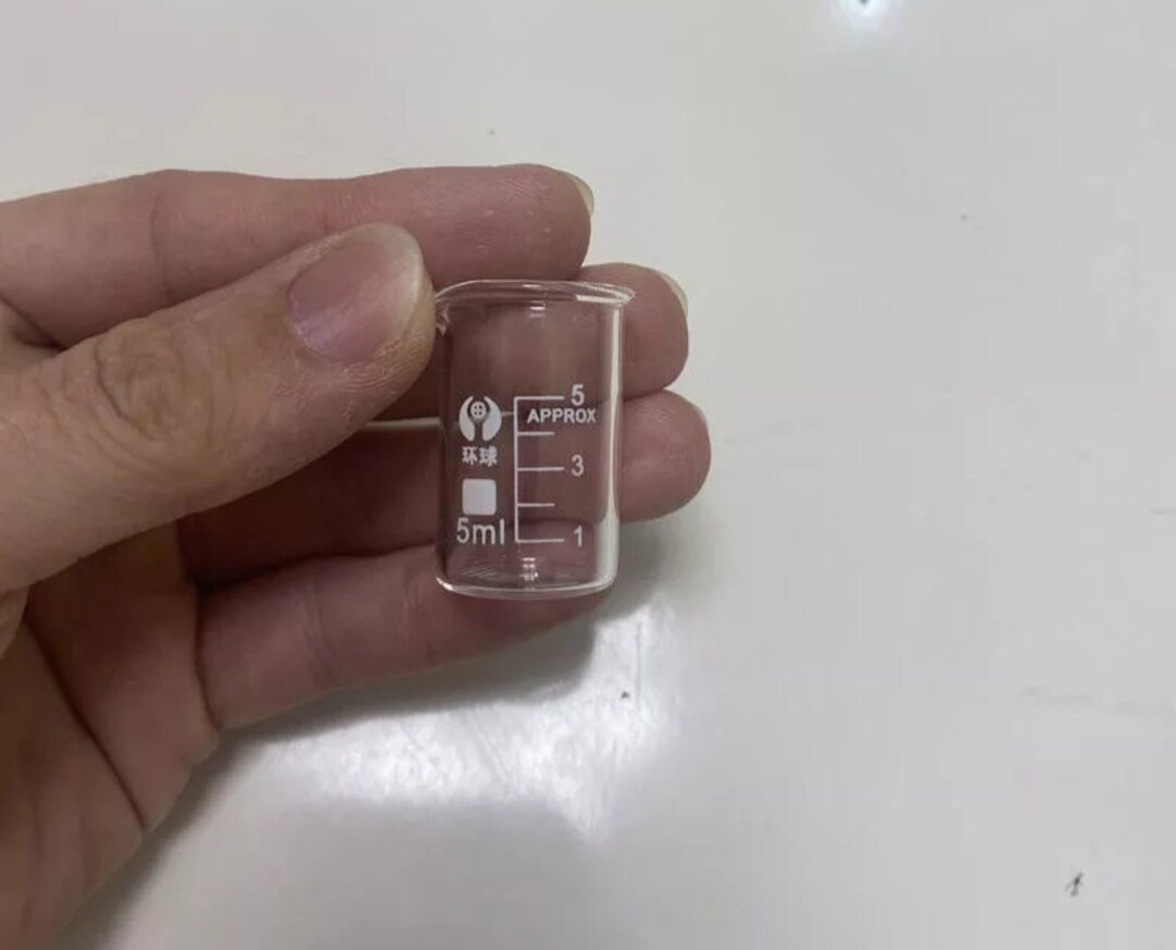 Real Miniature Heatproof Glass Beaker Measuring Cup for Your Tiny ...
