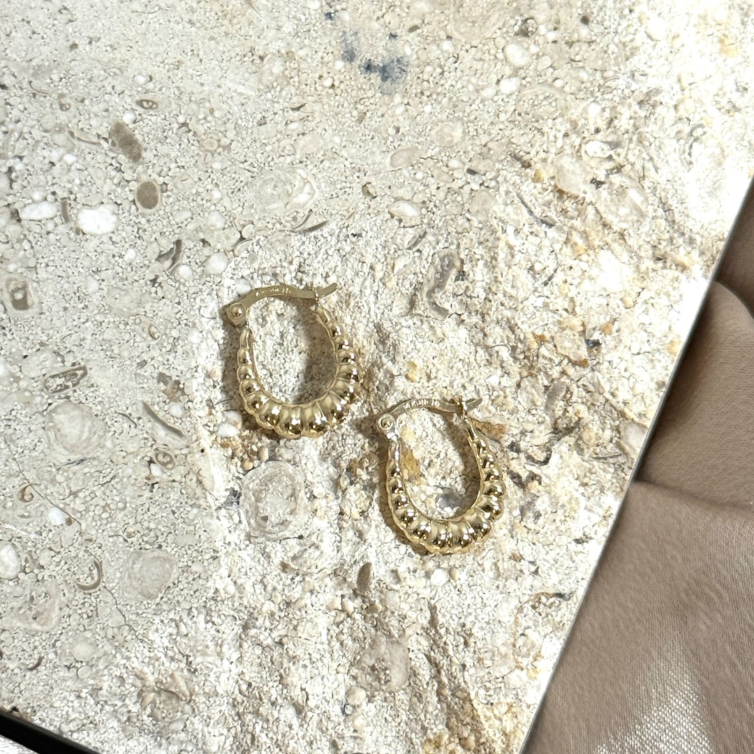 14k Yellow Gold Scalloped Hoop Earrings, 14k Solid Gold Oval Shrimp ...
