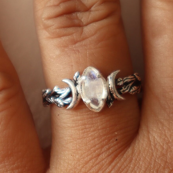 Triple Moon Ring - Etsy