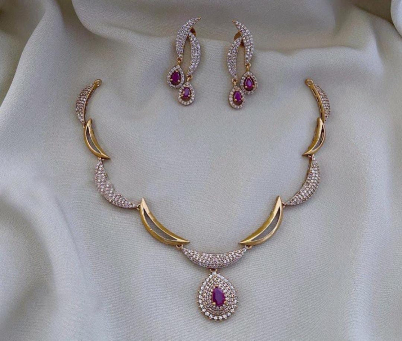 Beautiful Ruby AD Necklace Elegant Cubic Zirconia Short Necklace Unique ...