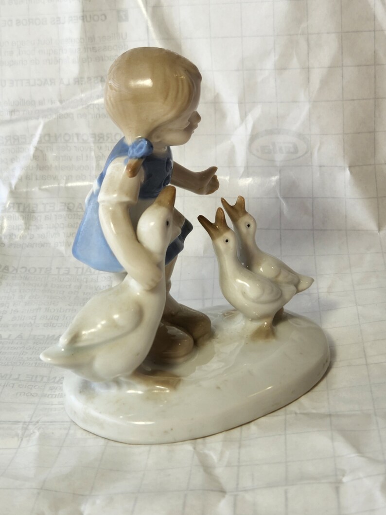 Vintage Girl With Fowl Figurine Lippelsdorf GDR Porcelain Girl - Etsy