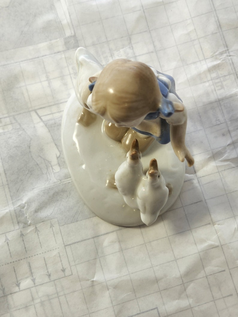 Vintage Girl With Fowl Figurine Lippelsdorf GDR Porcelain Girl - Etsy