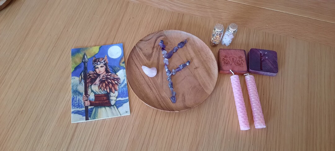 Freyja Altar Plate With Candles, Crystals, Tokens and Art Card - Etsy